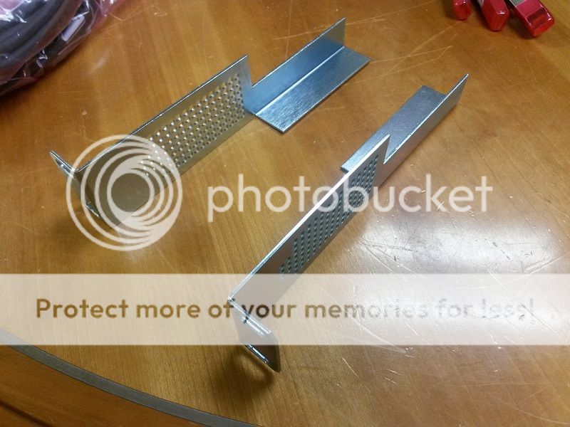 Rear brackets for switches in server racks | Ars OpenForum